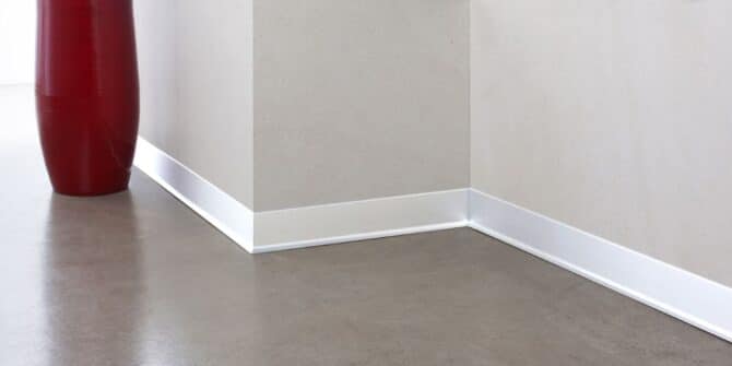 Zócalo blanco para suelos laminados - Ferrolan Blog