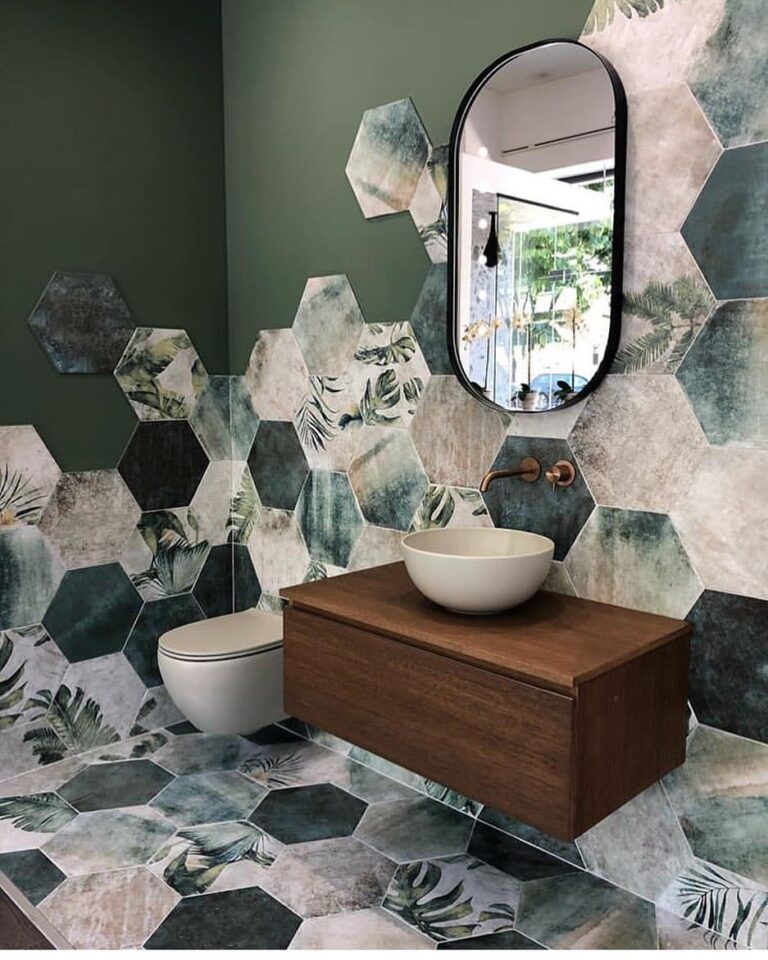 Azulejos con flores, la moda botánica llega a tu baño - Ferrolan Blog